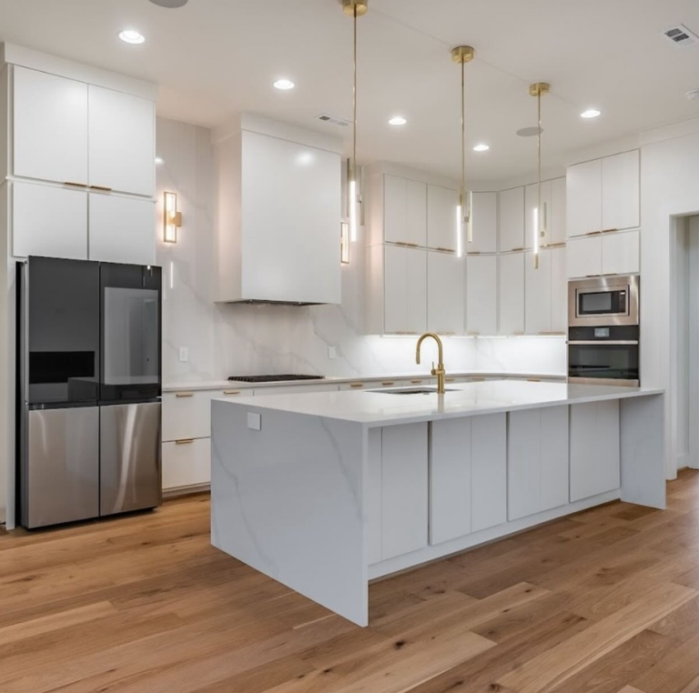 Calacatta Pantheon - Stratus Surfaces