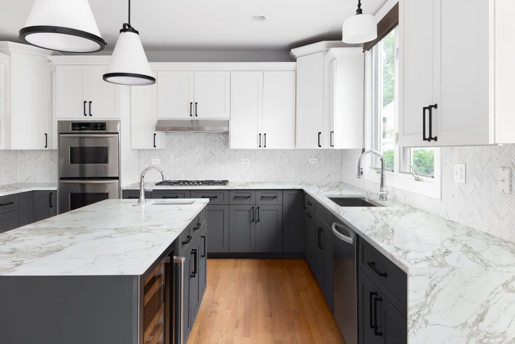 Regal Arabescato Gold™ StratusQuartz | Stratus Surfaces